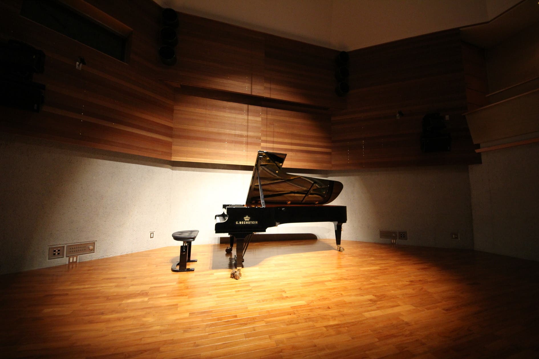 駅から徒歩１分！貸しスペース、PV撮影・MV撮影も可、ピアノ・音響設備有り、リピート率89.7%！の写真7