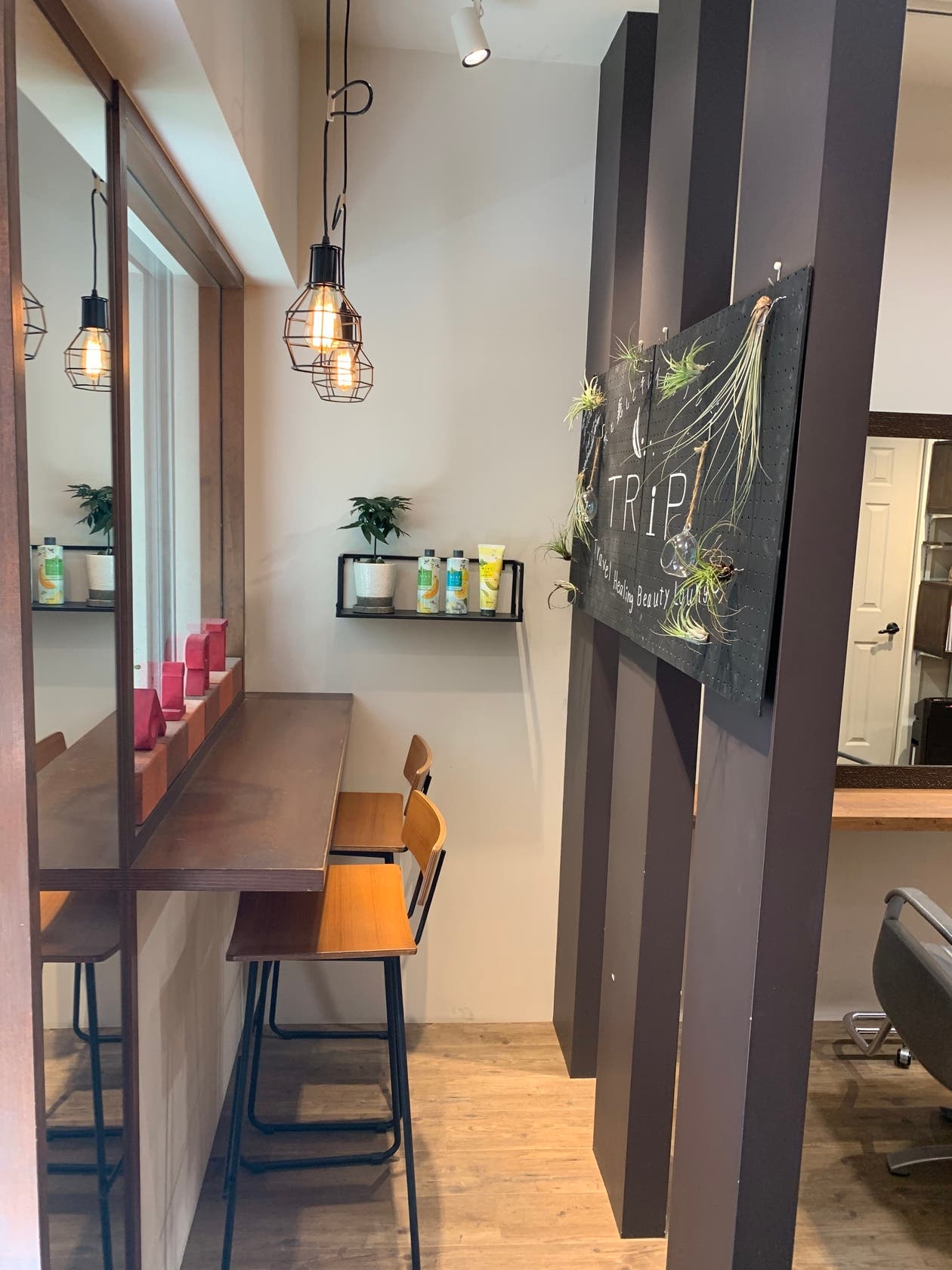 【恵比寿駅より徒歩4分】 居心地のいい隠れ家風サロン。面貸し・撮影などにご利用ください。の写真6