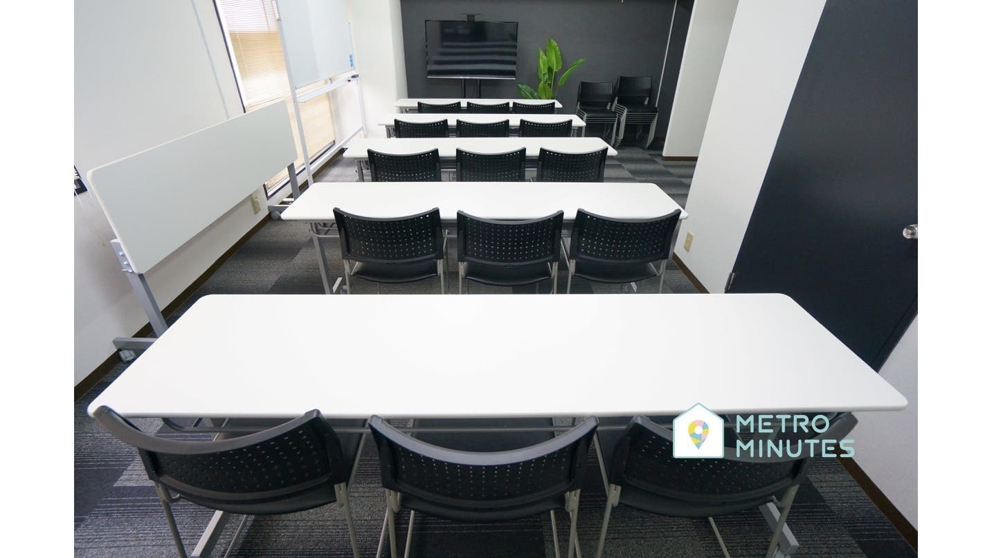 ＜ノワール会議室＞24名収容・新大阪駅4分！光回線Wi-Fi/モニター/プロジェクターの写真7