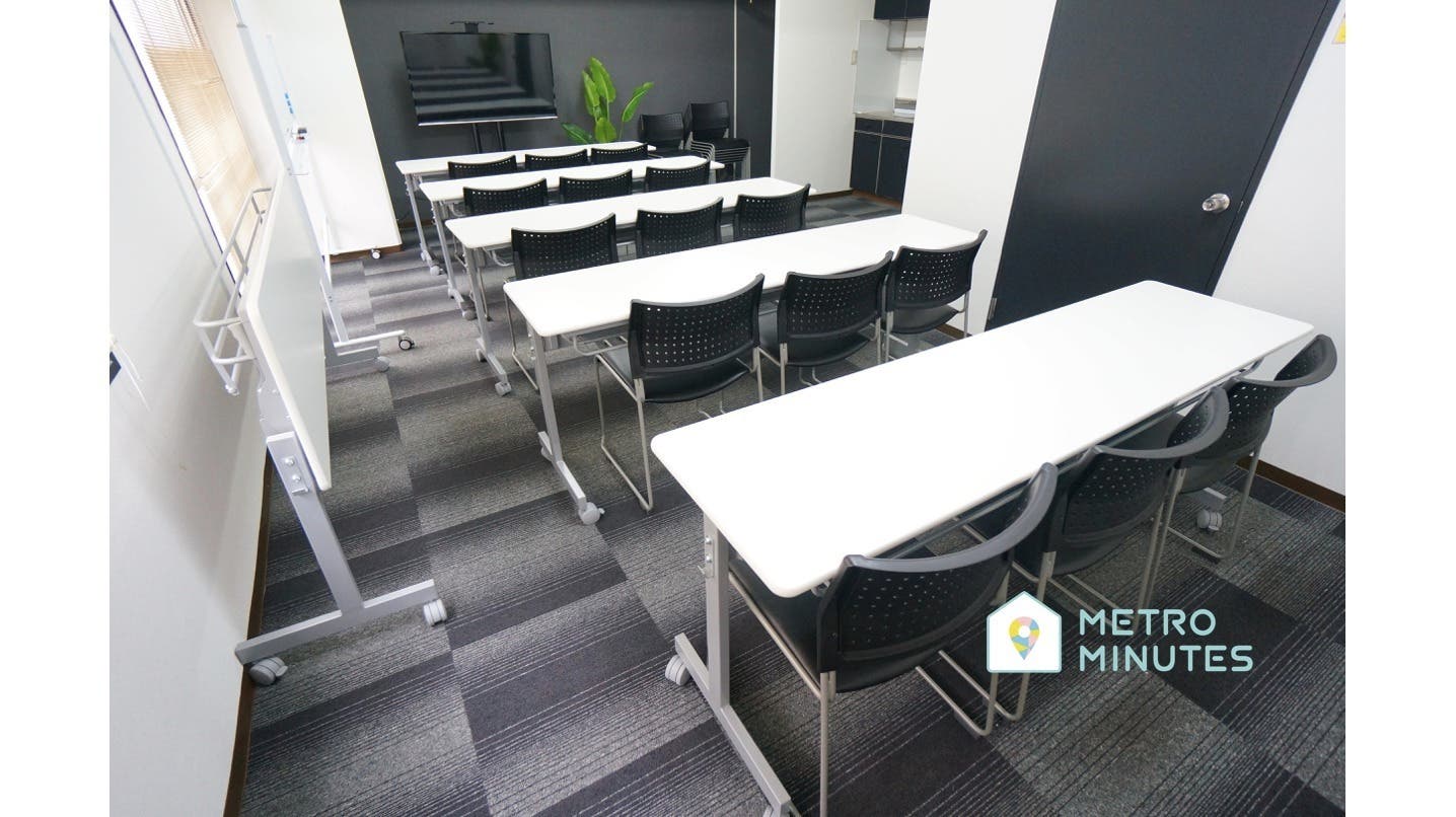 ＜ノワール会議室＞24名収容・新大阪駅4分！光回線Wi-Fi/モニター/プロジェクターの写真9