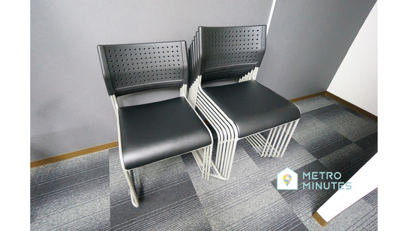 ＜ノワール会議室＞24名収容・新大阪駅4分！光回線Wi-Fi/モニター/プロジェクターの写真12