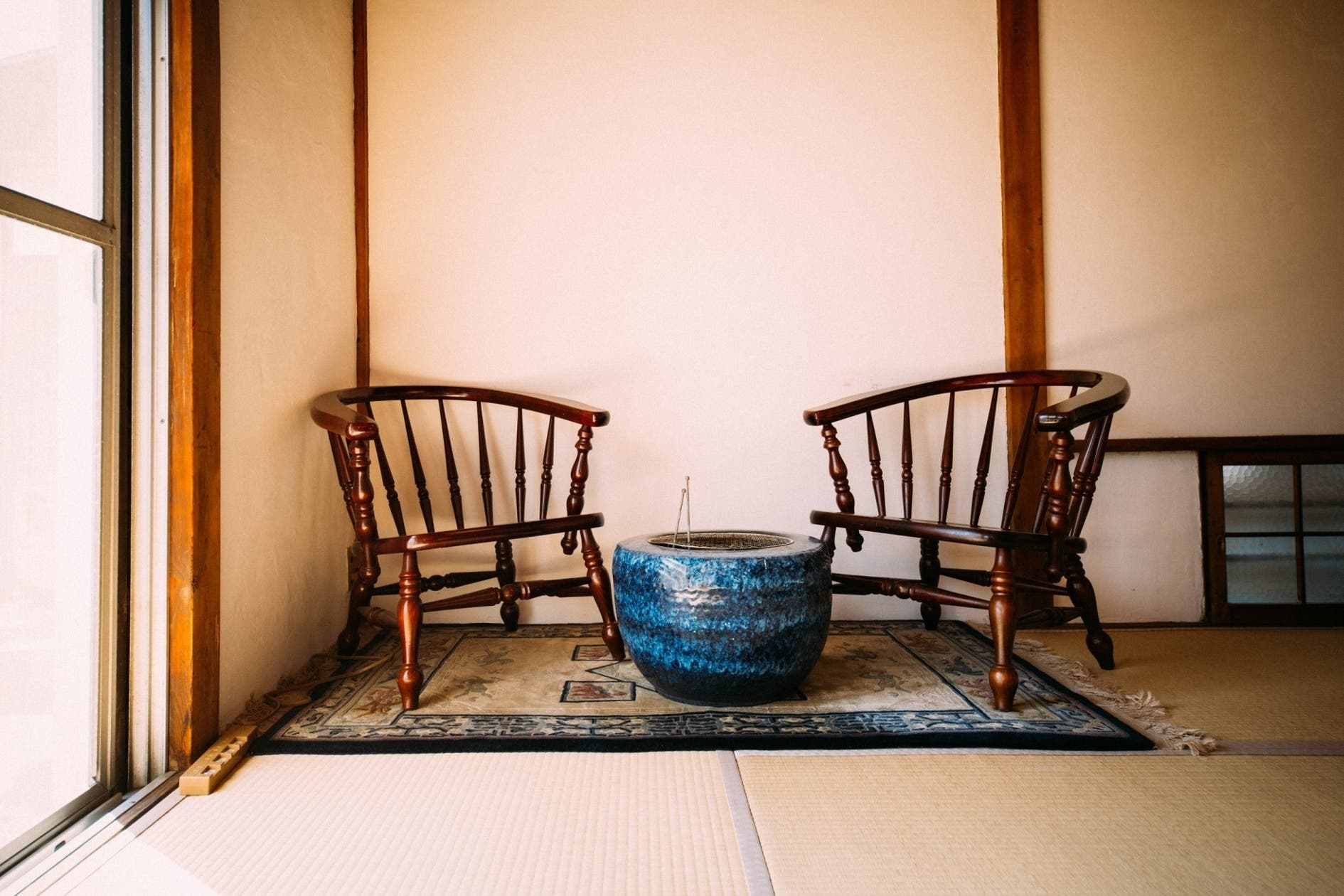 紅葉・こたつ・自然光・ちゃぶ台・浴衣・レンタル着付・自然光・懇親会・生配信・火鉢・ポートレイト・古時計の写真5