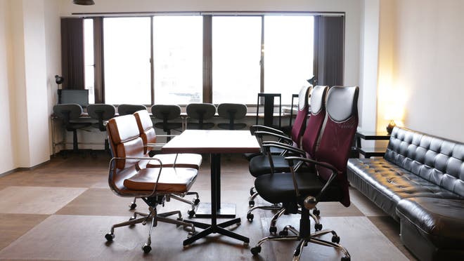 【ispace365】宜野湾市上原のおしゃれレンタルスペースの写真2