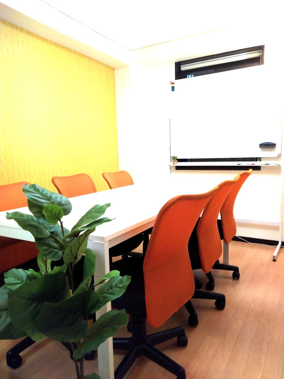 京橋【アクセス抜群！環状線、京阪線、地下鉄、JR東西線】お気軽会議室京橋駅最も近く☆ミーティング☆面談面接☆個別指導の写真5