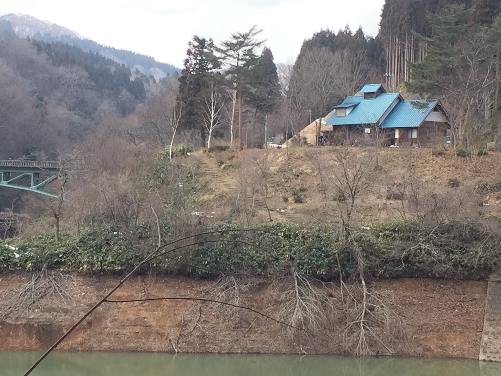 kaso空間　上山ログハウス　神秘的なダム湖を望む、プライベートスペース！イベントやCM・映画等の撮影にピッタリ！！の写真15