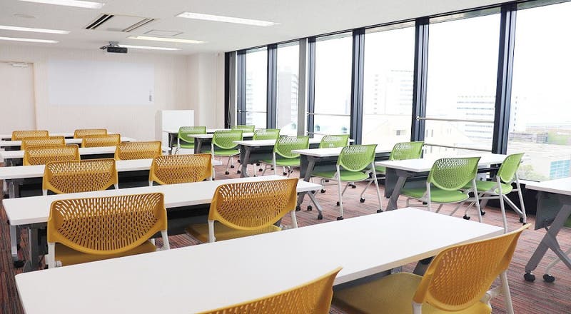 【駅徒歩3分】★改装したばかりのおしゃれでキレイな貸会議室★貸し倉庫も完備！！