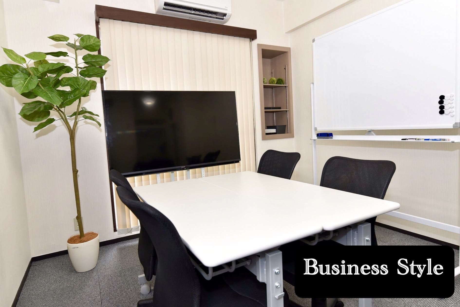 〈エキチカ会議室モノトーン〉名駅徒歩２分/落ち着いた空間/大型モニタ/WIFI無料/14名収容の写真5