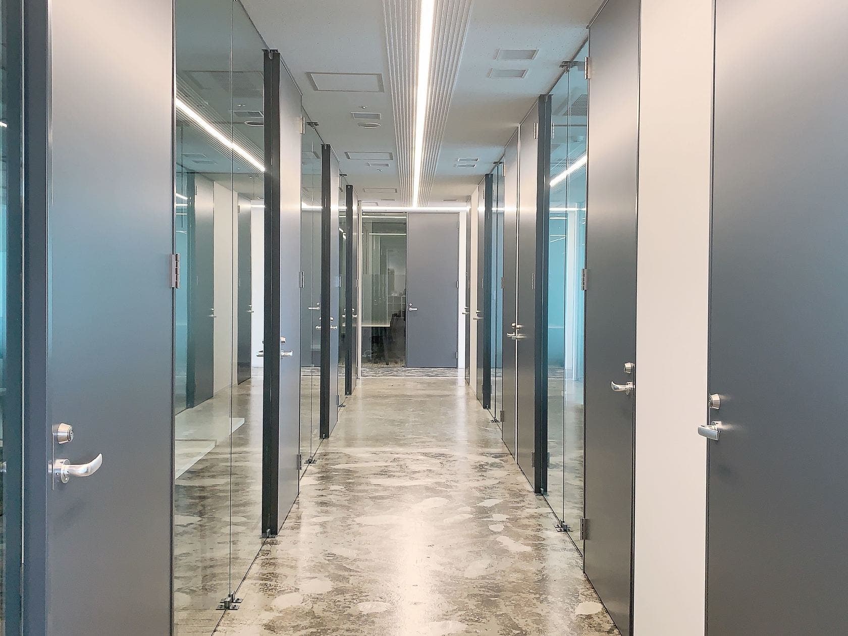 貸し会議室【3人部屋】 - ATOMica - 宮崎市中心部【宮崎ナナイロ東館8階】※MEGAドン・キホーテのビルです。の写真9