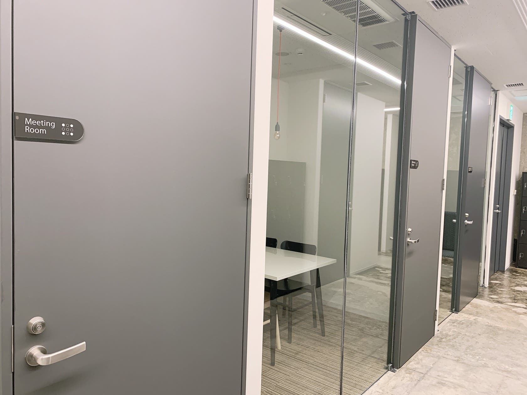 貸し会議室【3人部屋】 - ATOMica - 宮崎市中心部【宮崎ナナイロ東館8階】※MEGAドン・キホーテのビルです。の写真6