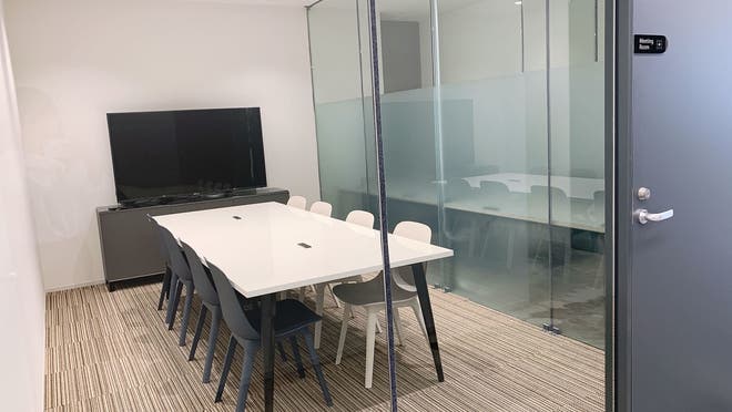 貸し会議室【3人部屋】 - ATOMica - 宮崎市中心部【宮崎ナナイロ東館8階】※MEGAドン・キホーテのビルです。の写真5