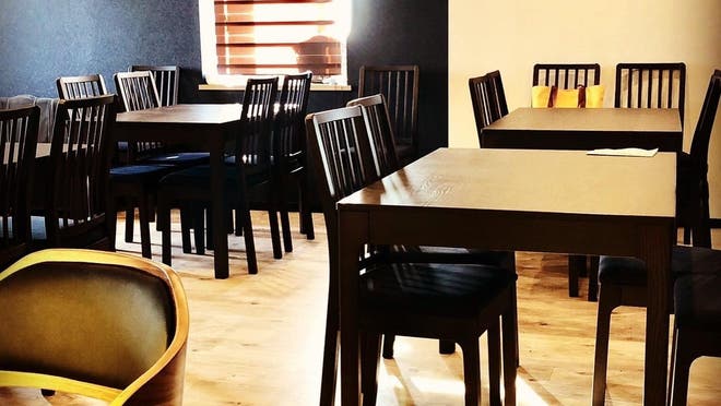 【和泉・岸和田】ライブステージのあるおしゃれな洋風カフェ。演奏会・パーティ・ロケ撮影・会議などに!の写真1