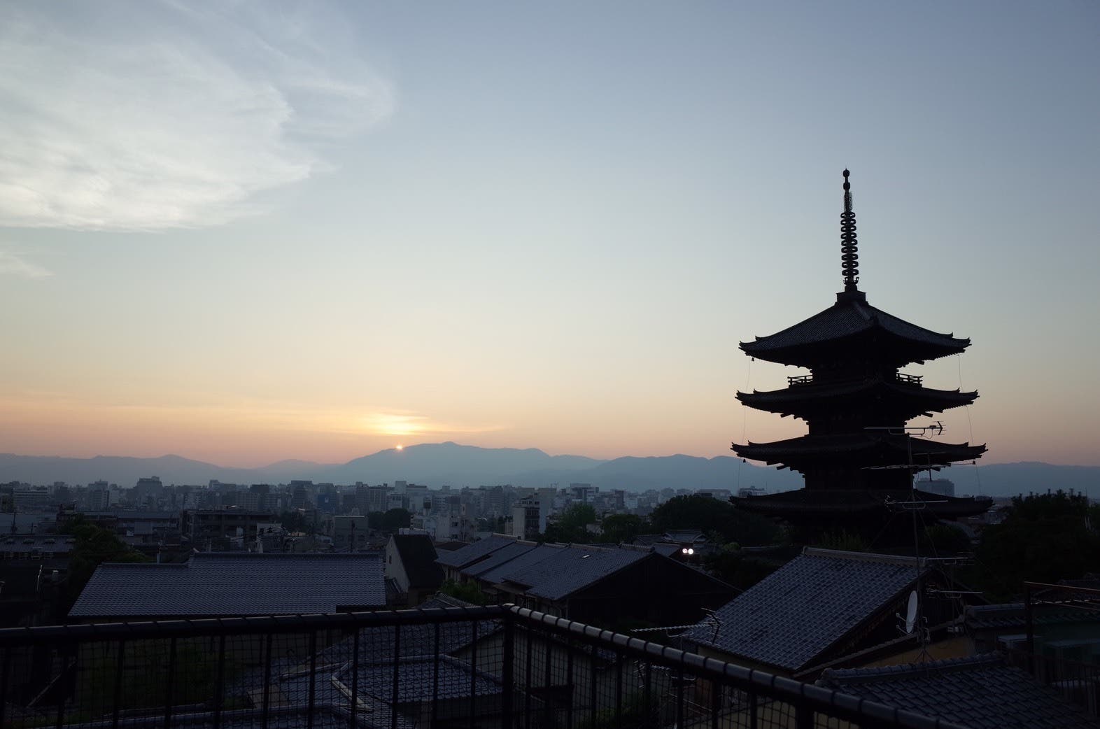 観光地の中心に位置するRC造リノベホテル(RC HOTEL京都八坂）の屋上スペースの写真9
