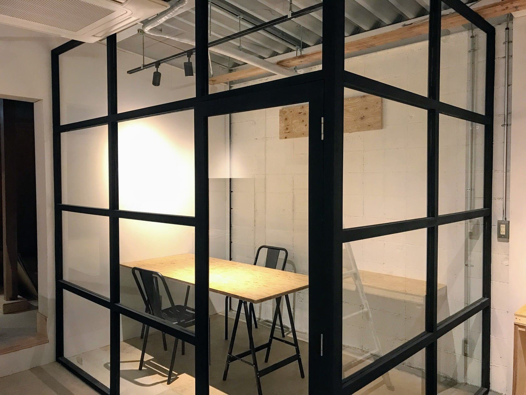 佐用駅すぐ◎同窓会、ミーティング、展示会、商品撮影、1dayカフェ・バーなどに。Wi-Fi、電源コンセント有の写真5