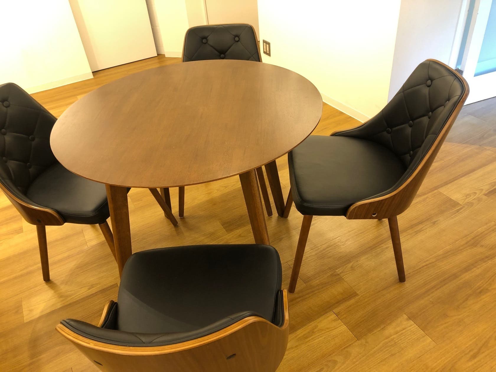 ★女性専用★山形駅から車で15分。専用駐車スペース２台有り。会議、セミナー、教室、展示会、テレワーク、推し活、誕生日会。の写真6