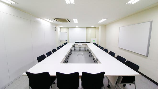 【東銀座駅1分・銀座駅5分】最大収容人数24名の会議室|プロジェクター完備✨研修・面接・商談・勉強会に|G302の写真4