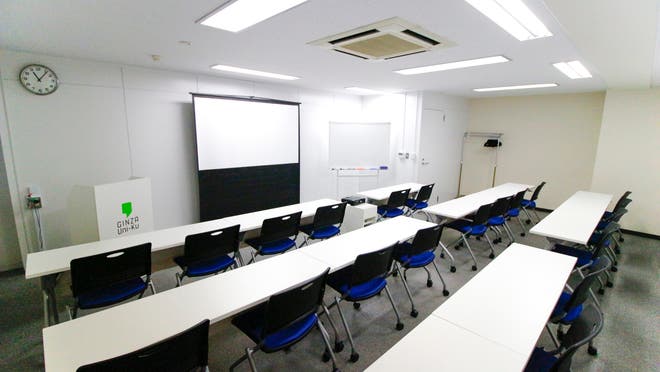 【東銀座駅1分・銀座駅5分】最大収容人数22名の会議室|プロジェクター完備✨一面は鏡張り🪞研修・面接・商談・勉強会に|G403の写真3