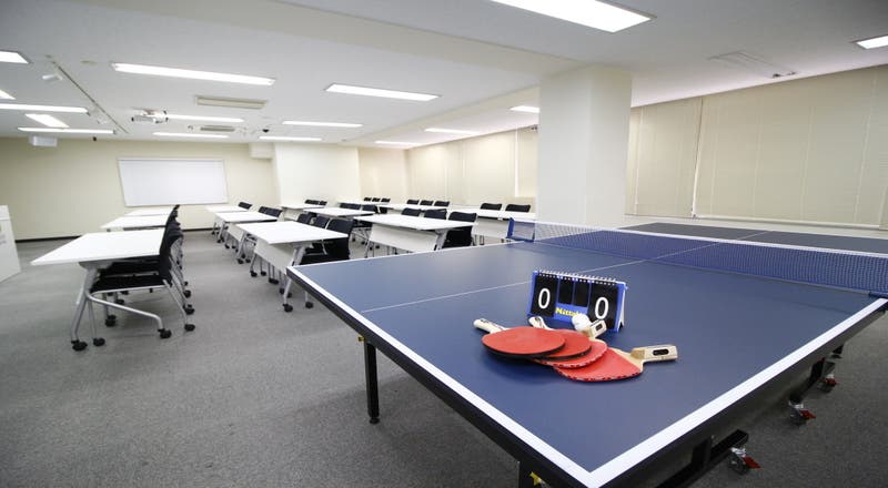 【東銀座1分・銀座5分】ビジネスやセミナー利用に最適な全15室✨プロジェクター＆卓球台✨G401｜研修・試験・講演会・懇親会に