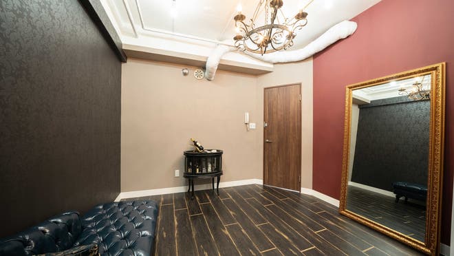 【apps Cst】上品でシンプル。派手過ぎないゴシック調で光は自分でコントロール◎雰囲気の作りやすさ◎最高内装空間!の写真5