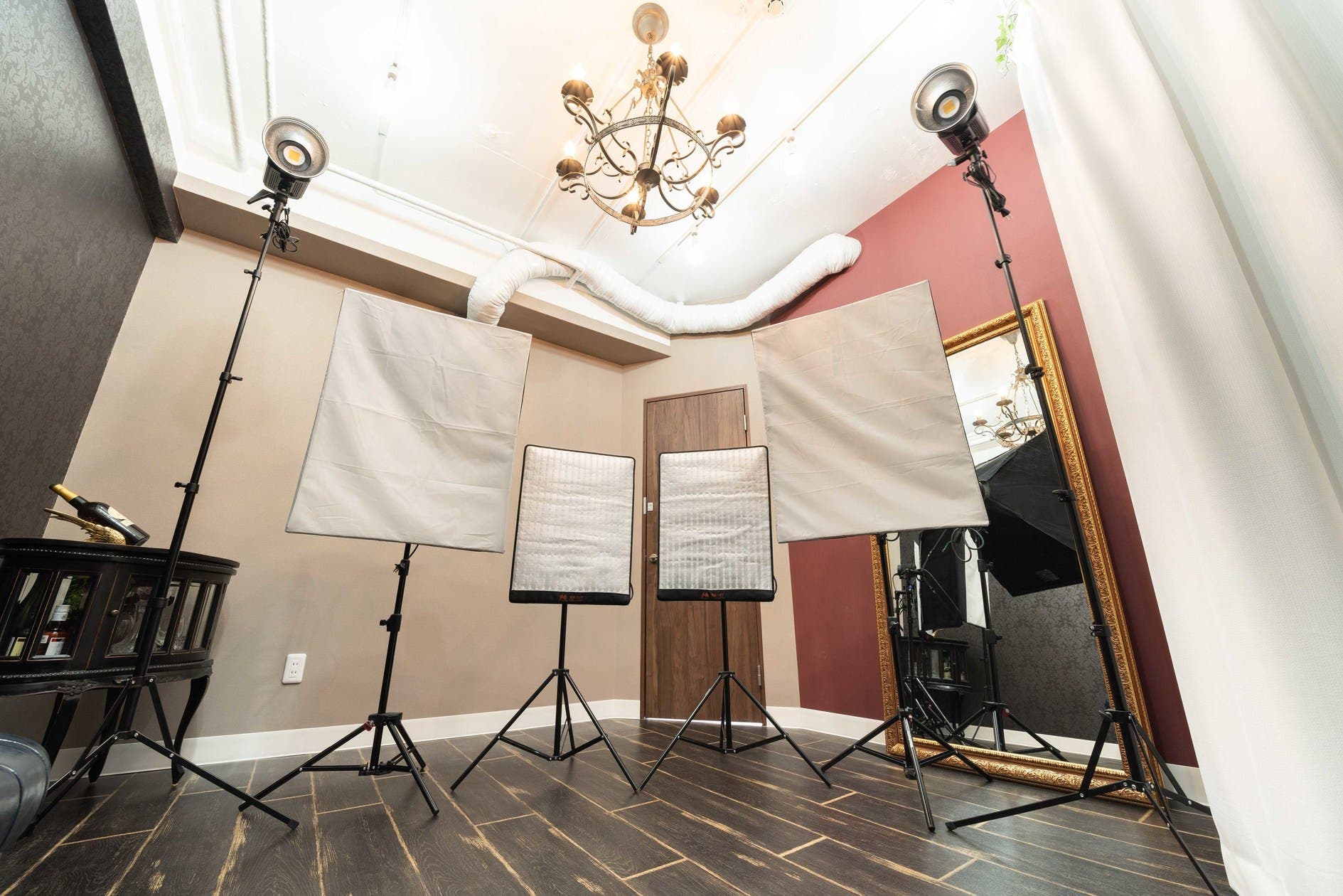 【apps Cst】上品でシンプル。派手過ぎないゴシック調で光は自分でコントロール◎雰囲気の作りやすさ◎最高内装空間！の写真11