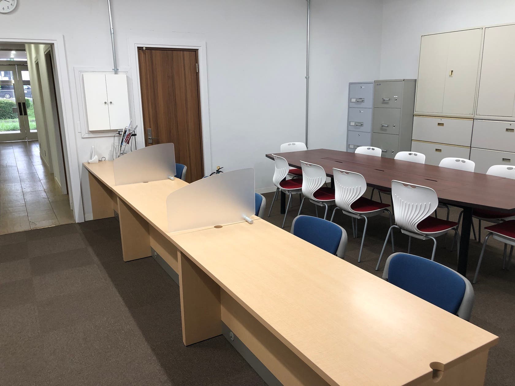 〈オアシスコワーキングスペース①〉1席貸出、WiFi無料！の写真5