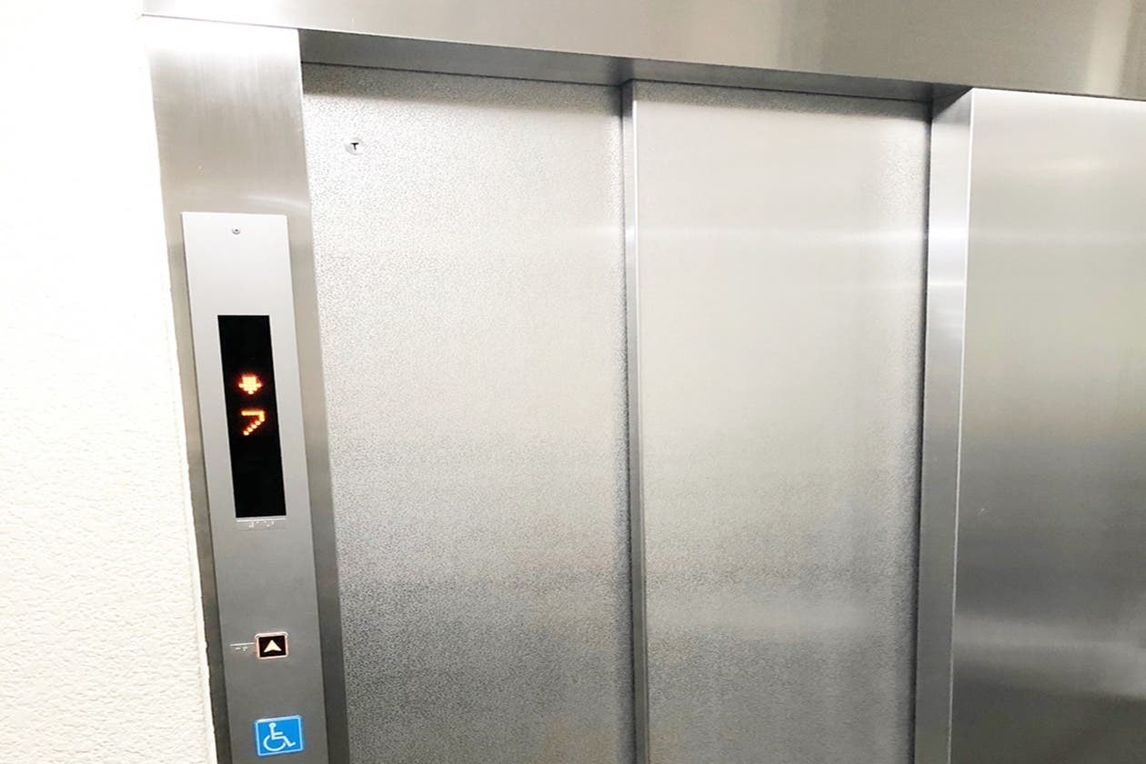 新大阪駅２分！フル装備なので手ぶらでＯＫ【無料】超高速光Wi-Fi＆大画面モニター＆ホワイトボード●８名●会議室ソレイユ新大阪の写真14