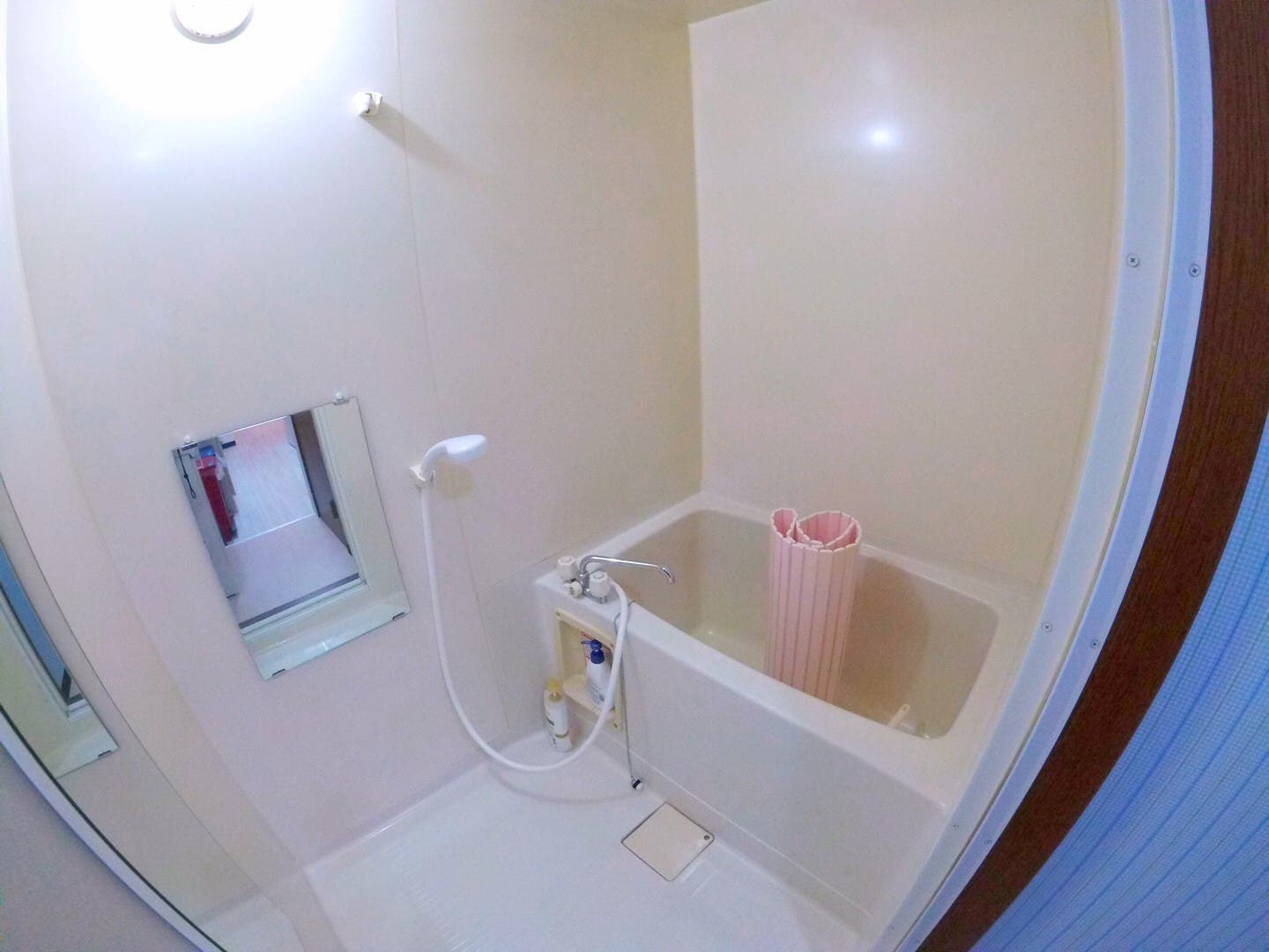 浴室(お風呂・シャワー)のご利用※タオル類は置いてありませんのでお近くでお買い求めくださいの画像1