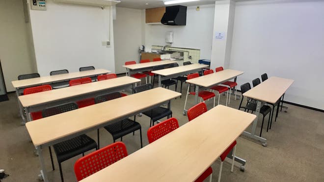 金沢駅東口徒歩8分、24時間・24名着席可、プロジェクター&大型スクリーン、セミナー・会議・リモートワークに、近隣パーキング多数の写真2