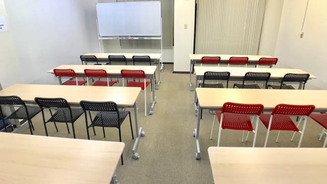 金沢駅東口徒歩8分、24時間・24名着席可、プロジェクター&大型スクリーン、セミナー・会議・リモートワークに、近隣パーキング多数の写真3