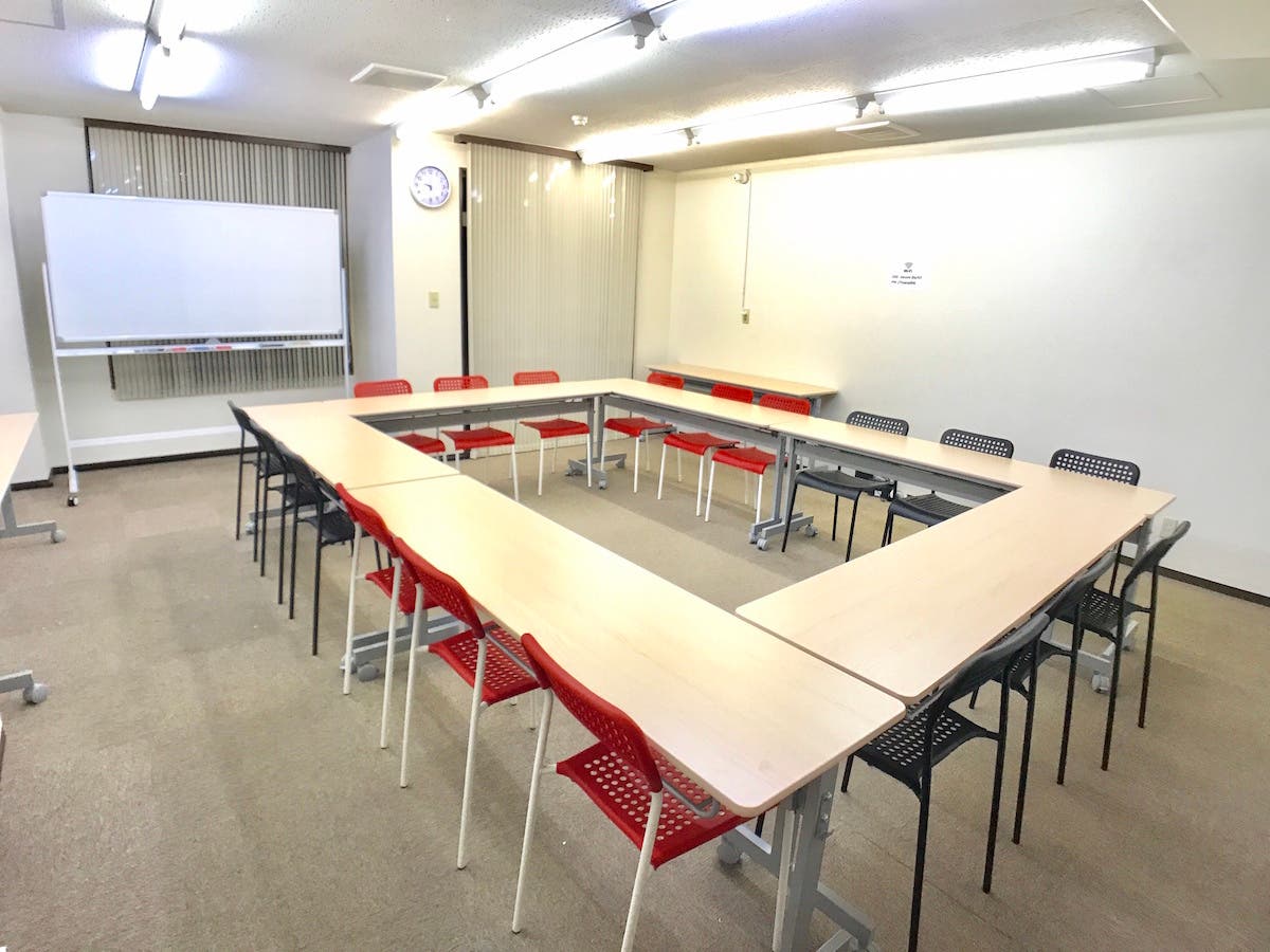 金沢駅東口徒歩８分、24時間・24名着席可、プロジェクター&大型スクリーン、セミナー・会議・リモートワークに、近隣パーキング多数の写真6