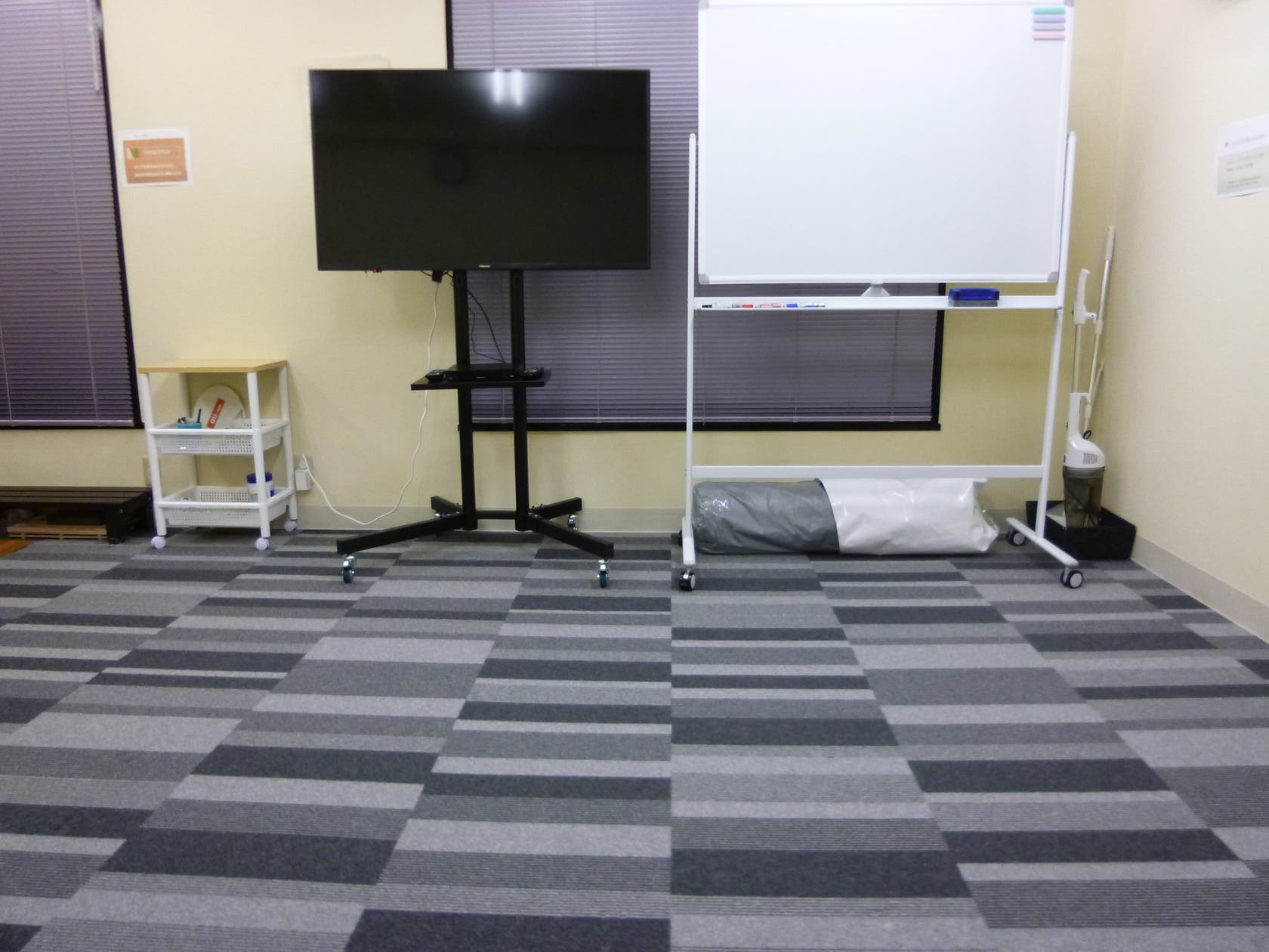 超高速光回線・Wi-Fi/大型モニタ/感染症対策グッズ/即予約★神田駅徒歩3分のテラス＆応接付き会議室の写真7