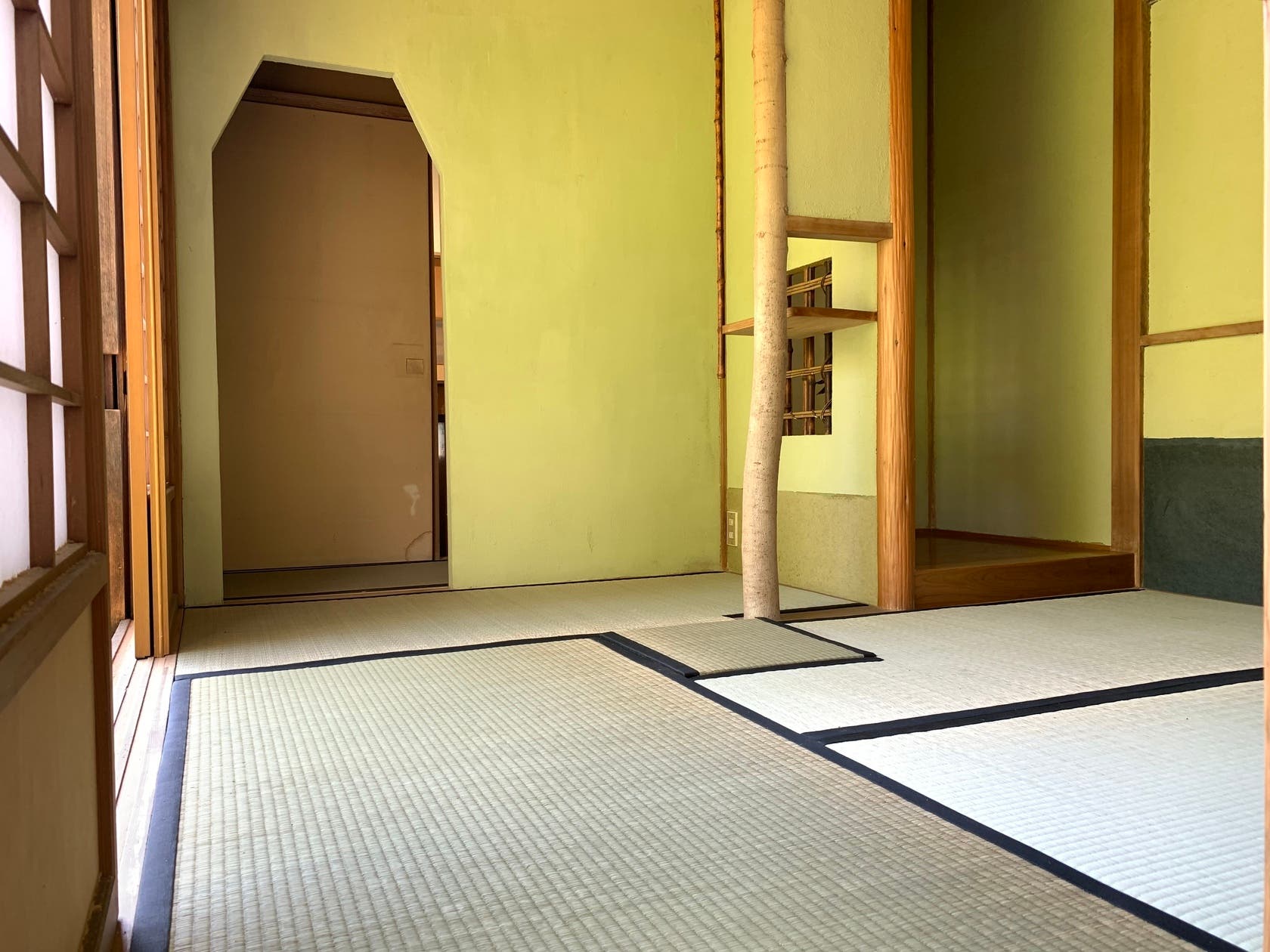 【長野・松本】住宅街の森の中にあるお茶室　ふちあん村　無料駐車場の写真4