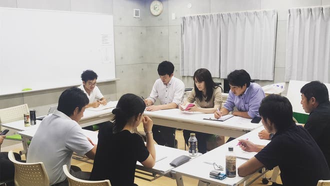 会議用テーブル・イス、プロジェクター完備!セミナーや会議利用等に!の写真3