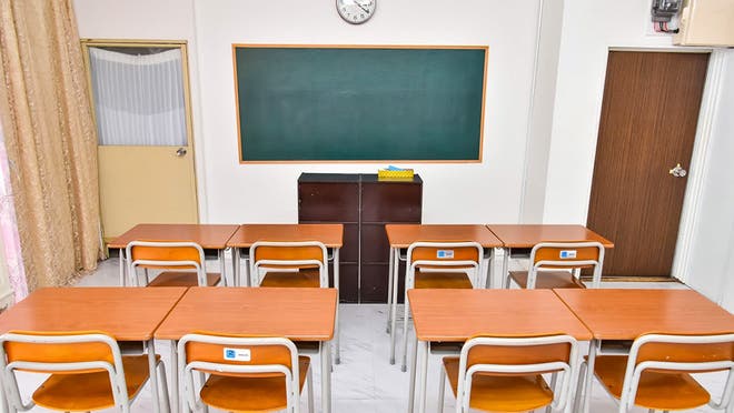 蒲田撮影スタジオ「スタジオカプラ」Aスタジオ 自然光・エレガンス調・姫ベッド 教室セットの写真5