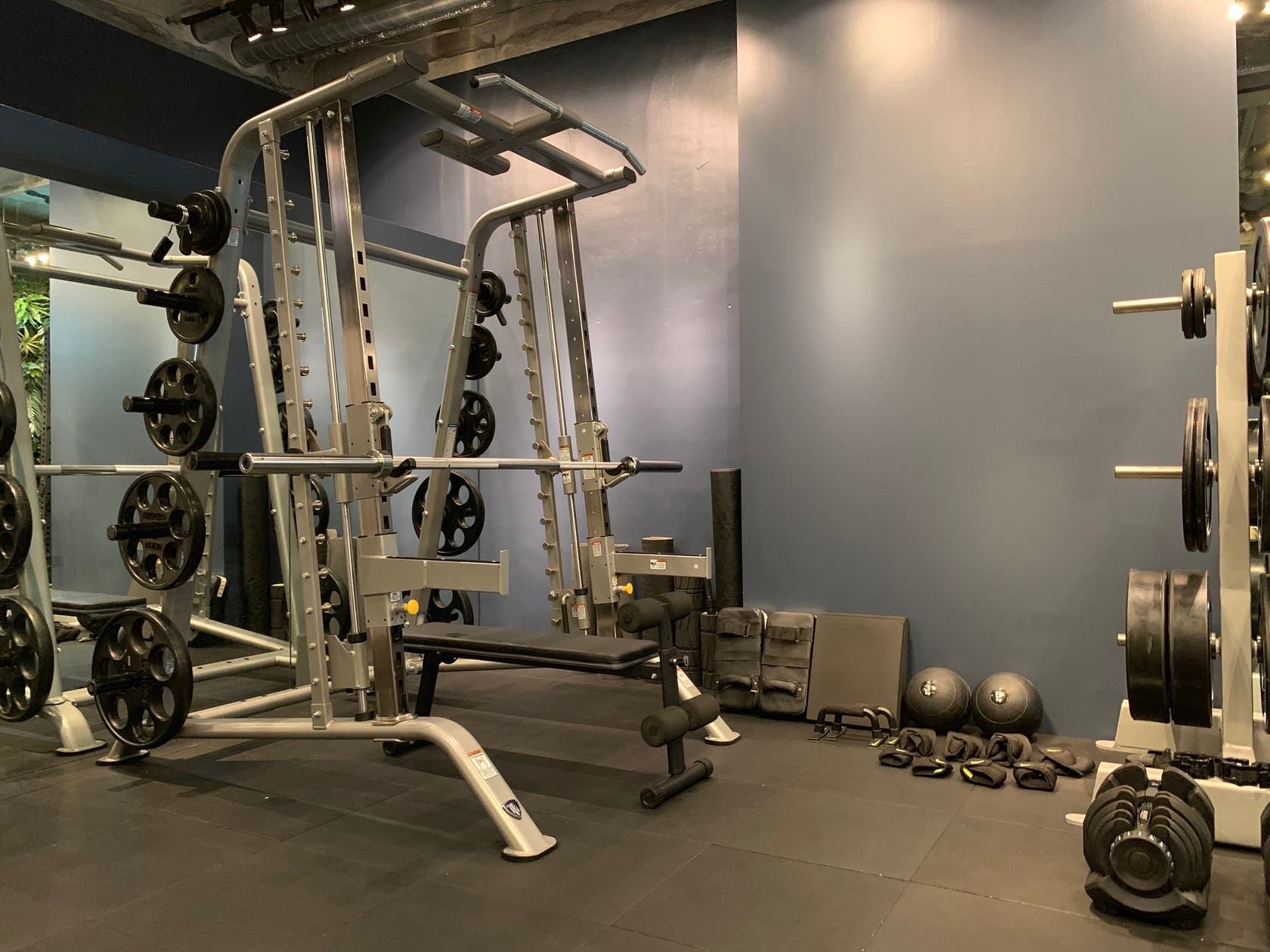 【北参道駅から徒歩2分】レンタルジムTHE PERSON | 15人収容可能な完全プライベート空間で合同トレーニングに最適！の写真5