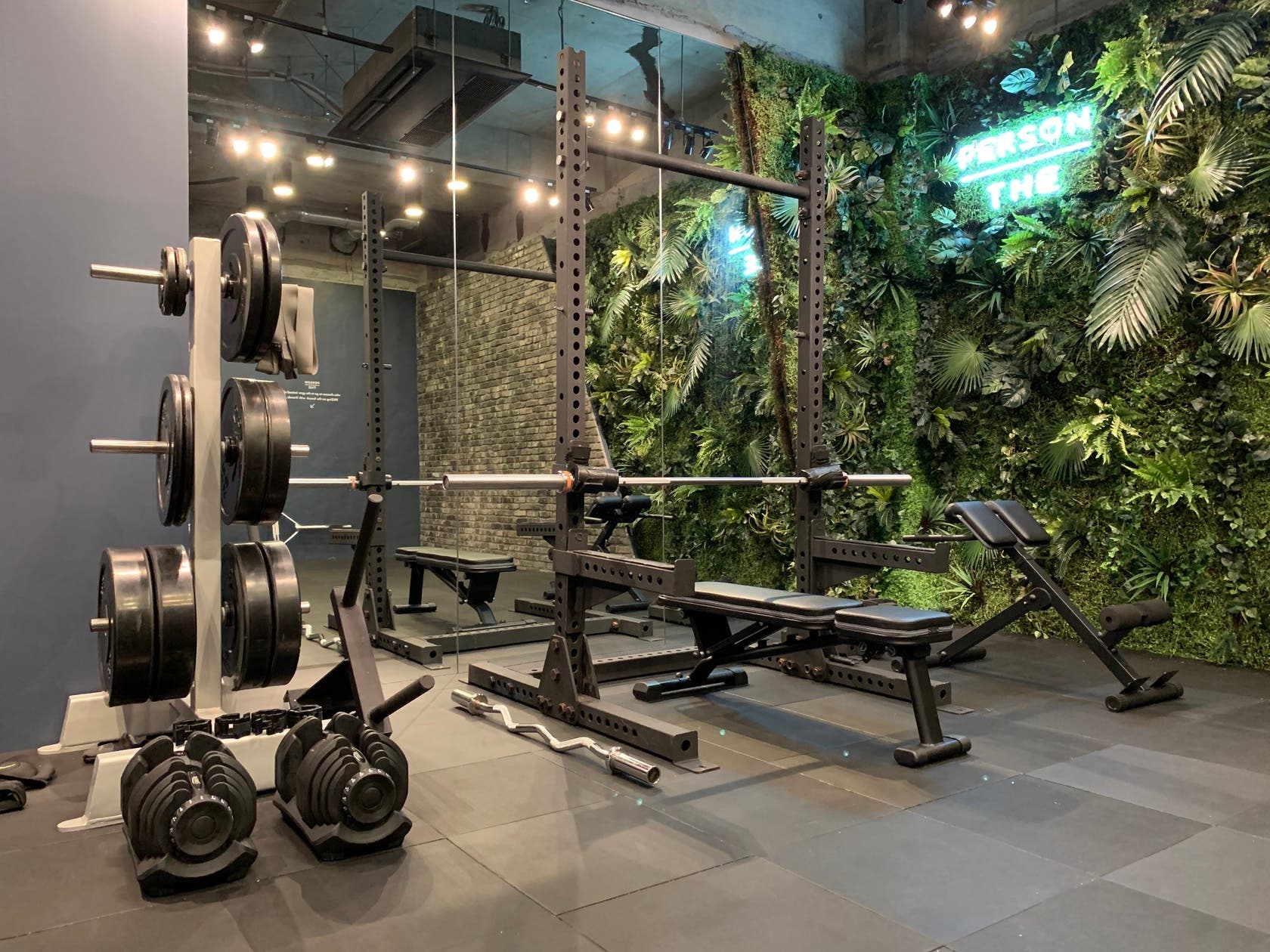 【北参道駅から徒歩2分】レンタルジムTHE PERSON | 15人収容可能な完全プライベート空間で合同トレーニングに最適！の写真6