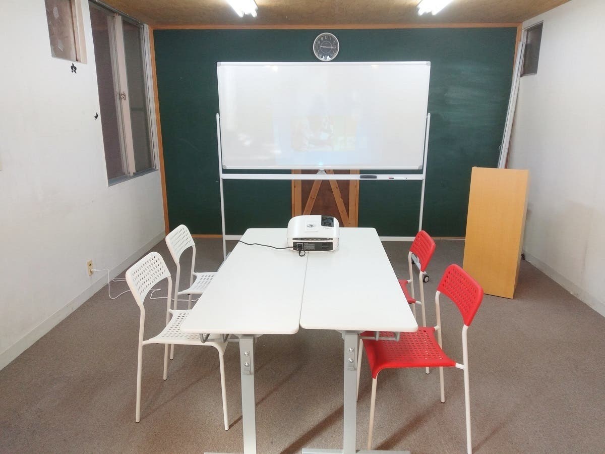 【お気軽会議室】天文館中心部で24時間利用可能なセミナースペース。WiFiの利用可能、テレワークにも最適。の写真8