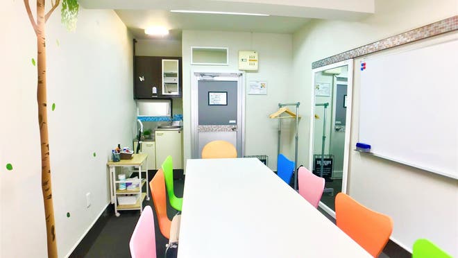 【西新橋のみんなの会議室】新橋駅11分・御成門駅6分他★高速光WiFi導入★定期清掃・除菌を実施中★換気しやすい会議室ですの写真19