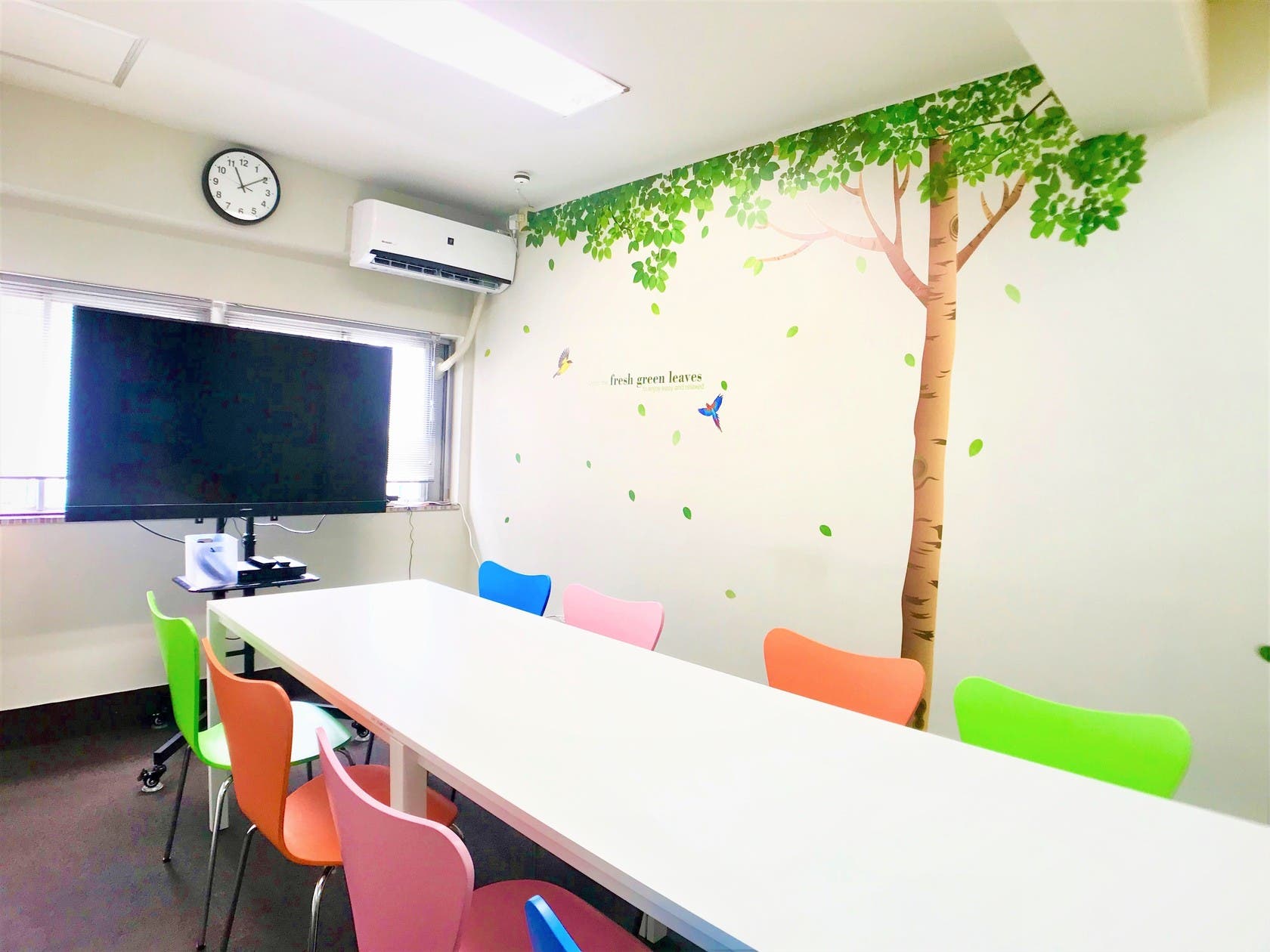 【西新橋のみんなの会議室】新橋駅11分・御成門駅6分他★高速光WiFi導入★定期清掃・除菌を実施中★換気しやすい会議室ですの写真15