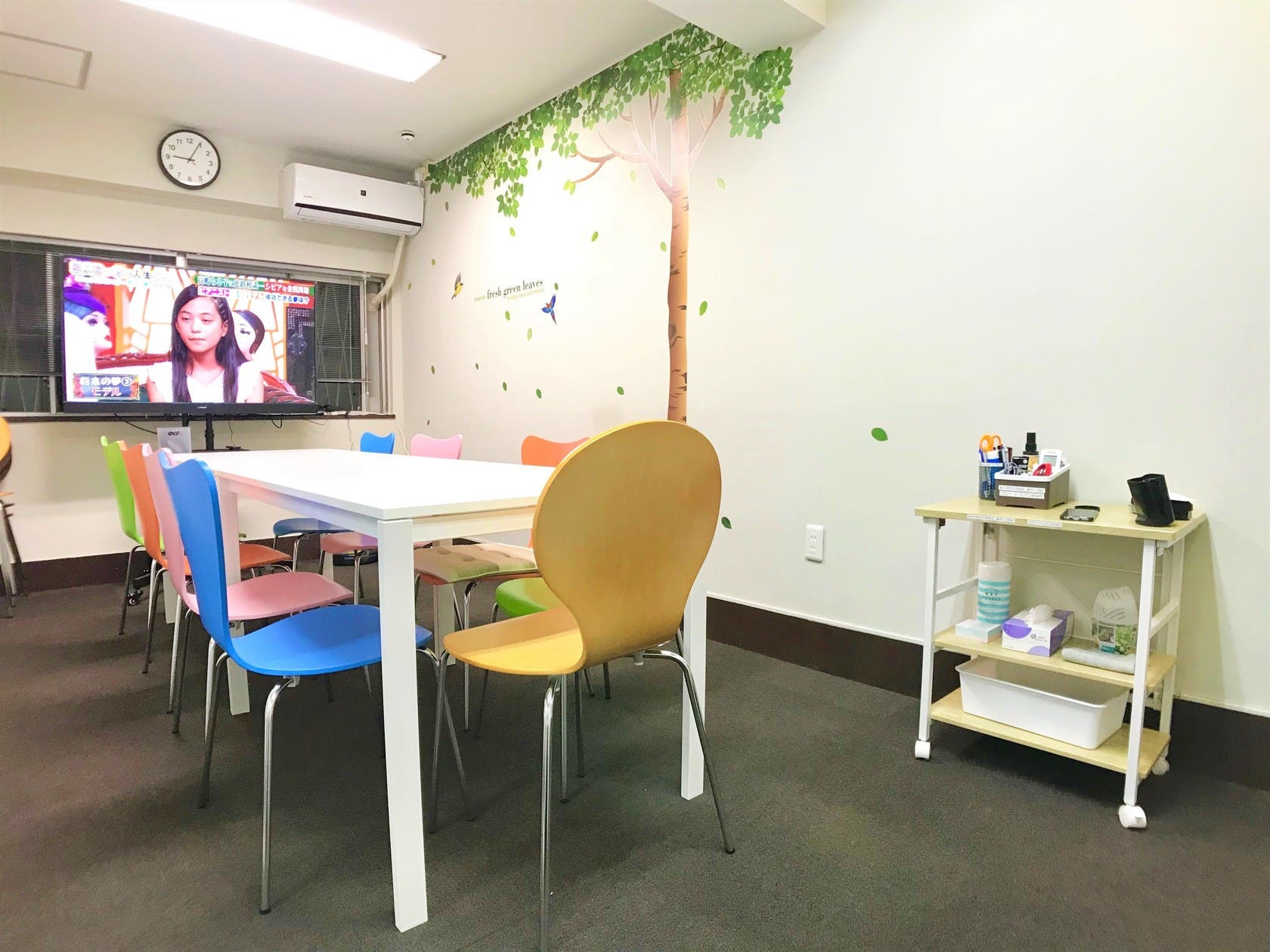 【西新橋のみんなの会議室】新橋駅11分・御成門駅6分他★高速光WiFi導入★定期清掃・除菌を実施中★換気しやすい会議室ですの写真16