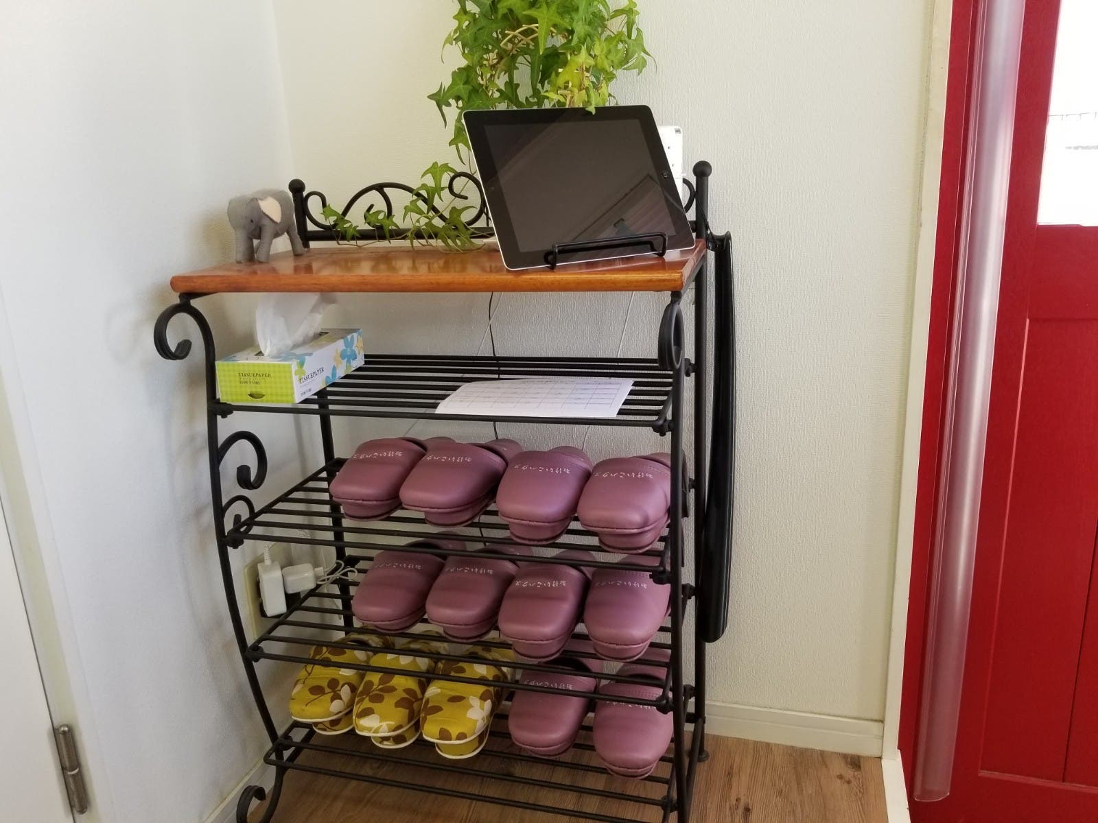 【西広島駅徒歩6分】11人収容　ホワイトボード/50インチ大型テレビ完備の写真4