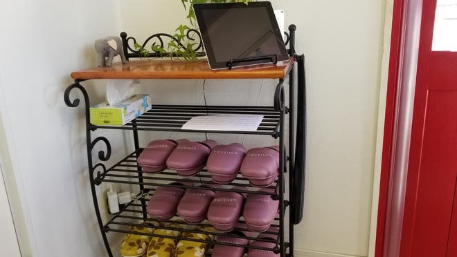 【西広島駅徒歩6分】11人収容 ホワイトボード/50インチ大型テレビ完備の写真4