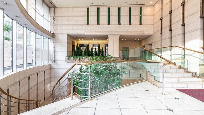 【千葉駅徒歩1分】千葉駅前 8名様用会議室#Wi-Fi#電源#ホワイトボード#フリードリンク#コンシェルジュ#TV会議の写真4