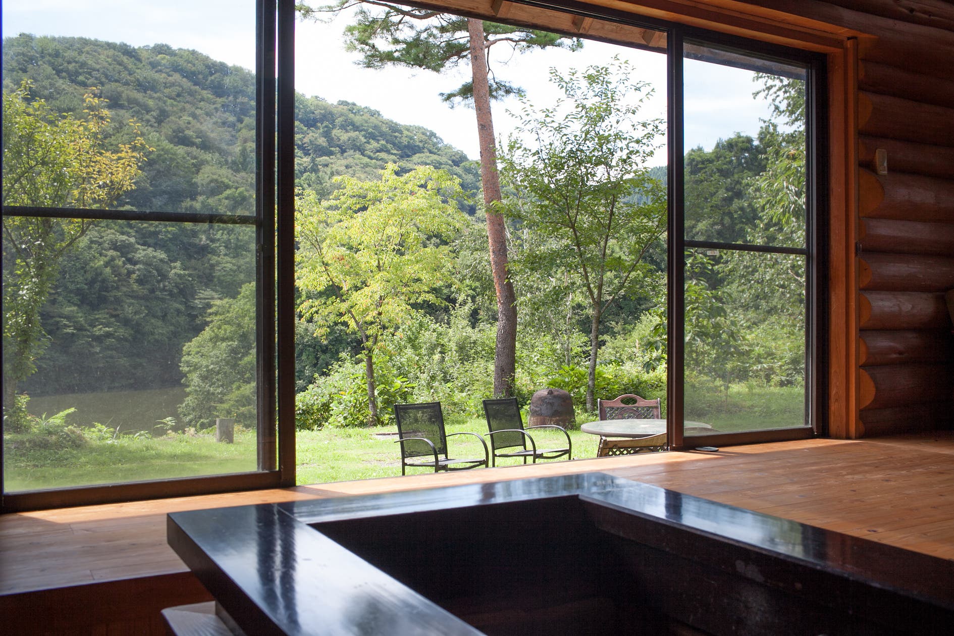 kaso空間　上山ログハウス　神秘的なダム湖を望む、プライベートスペース！イベントやCM・映画等の撮影にピッタリ！！の写真9