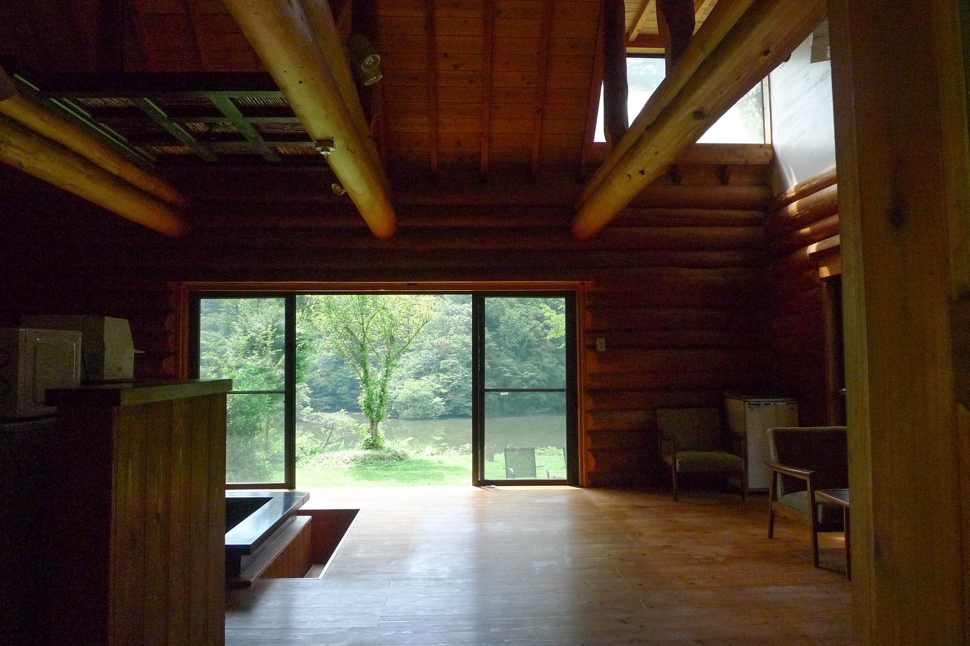 kaso空間　上山ログハウス　神秘的なダム湖を望む、プライベートスペース！イベントやCM・映画等の撮影にピッタリ！！の写真5