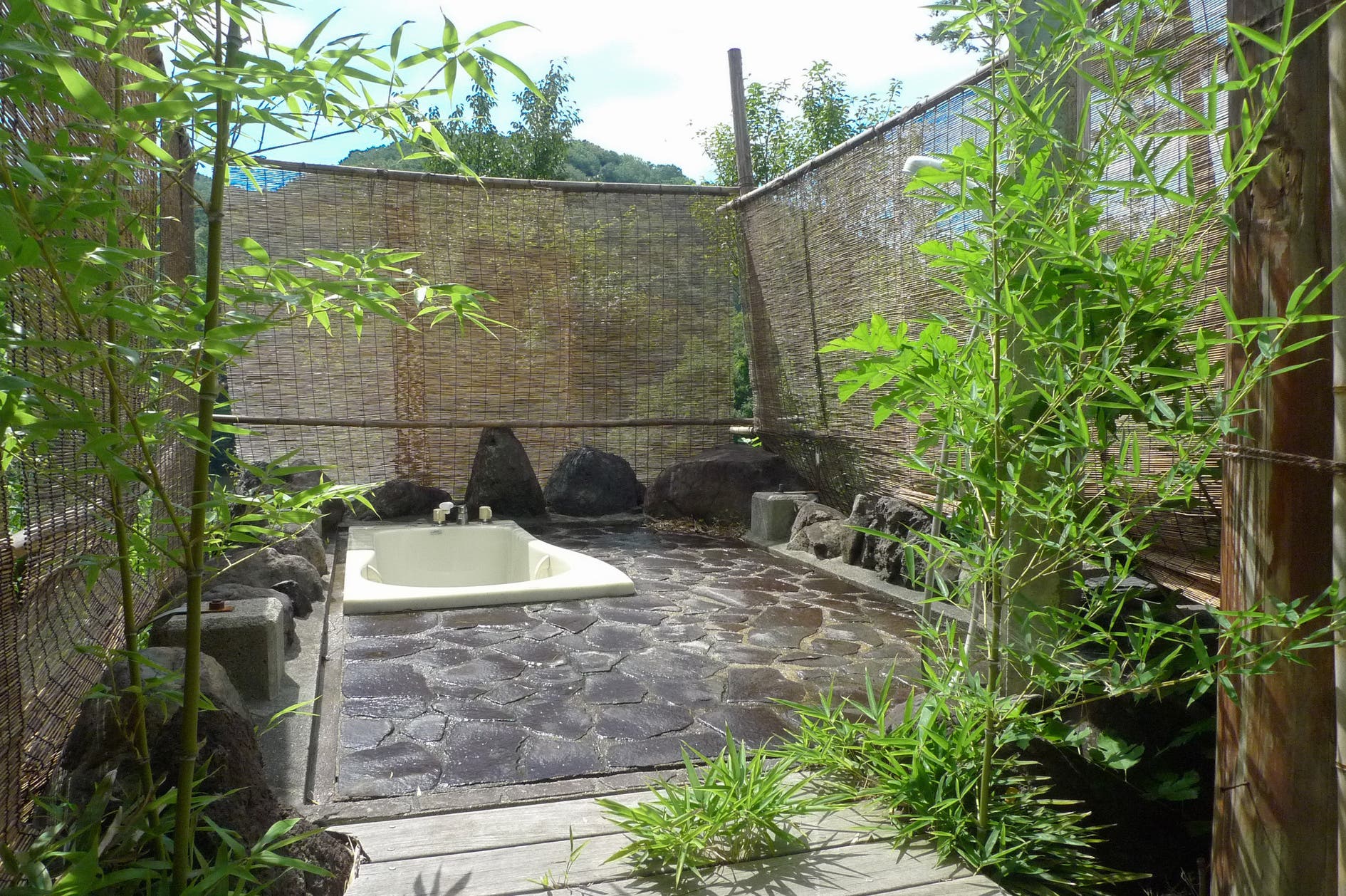 kaso空間　上山ログハウス　神秘的なダム湖を望む、プライベートスペース！イベントやCM・映画等の撮影にピッタリ！！の写真25