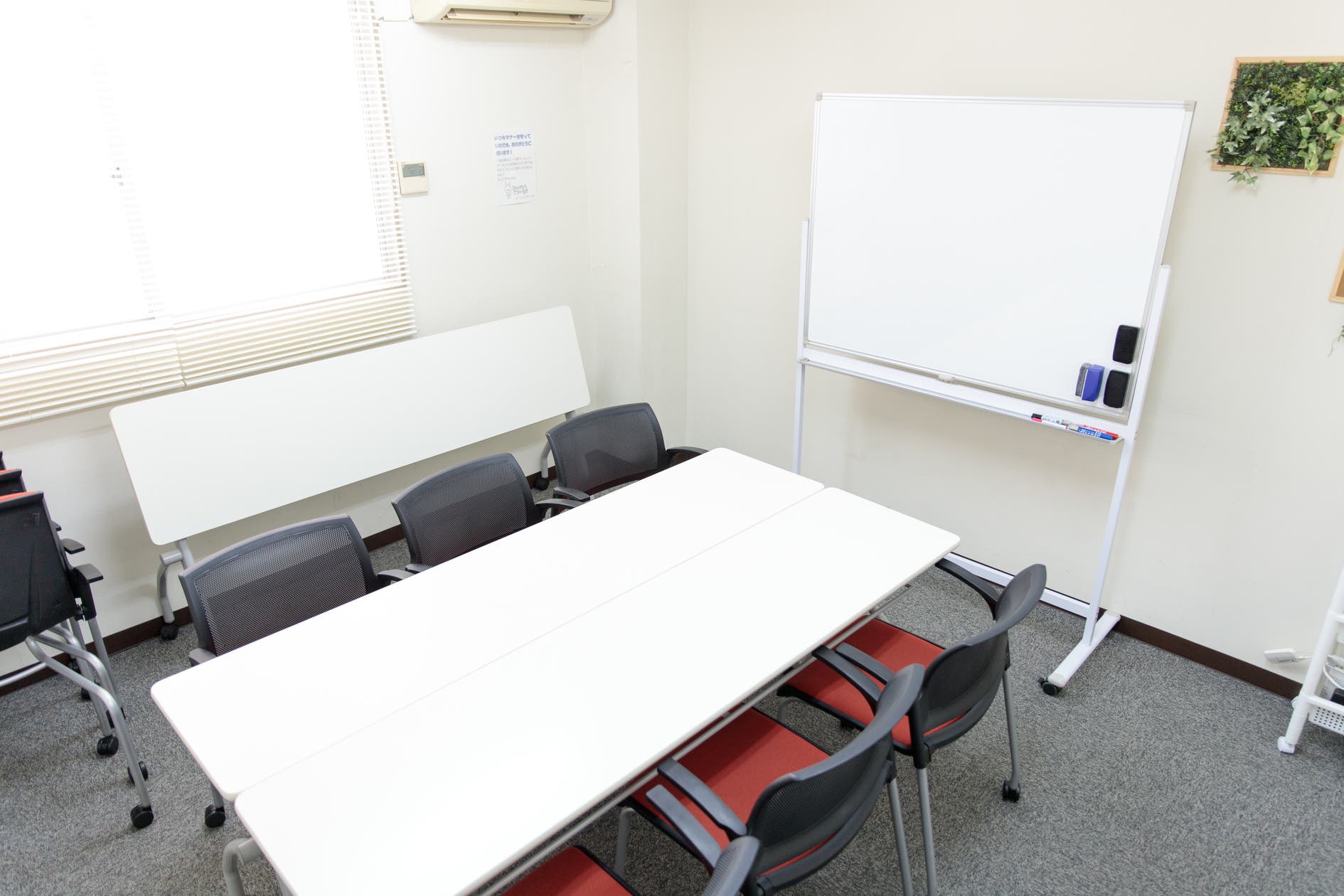 【平日AM 1H500円】少人数の会議や面談、商談に！本町駅4分「みーてぃんぐすぺーす本町」の写真5