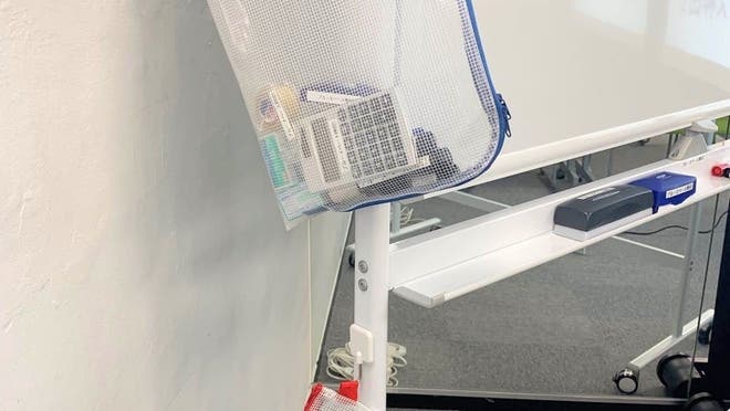 🌟トップホスト🌟12月割🎉神田徒歩1分✨全面ミラー/ダンス可・会議・配信・セミナー・研修・撮影16名着席🎐エアコン🎐の写真24