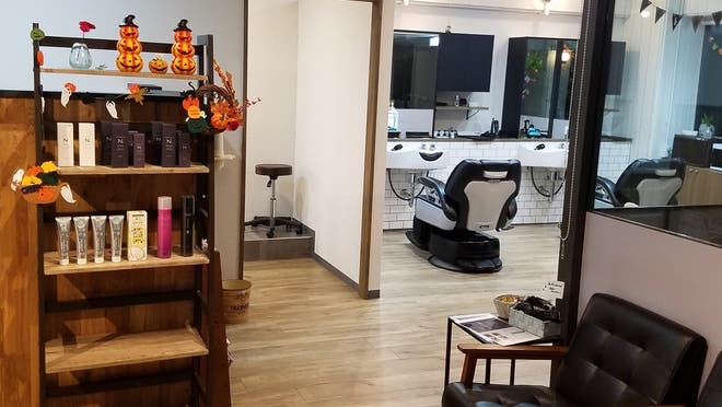 【千里山駅徒歩10分】理容美容室の併設スペース。フリーランスの方への面貸し・撮影・講習会などにおすすめの写真3