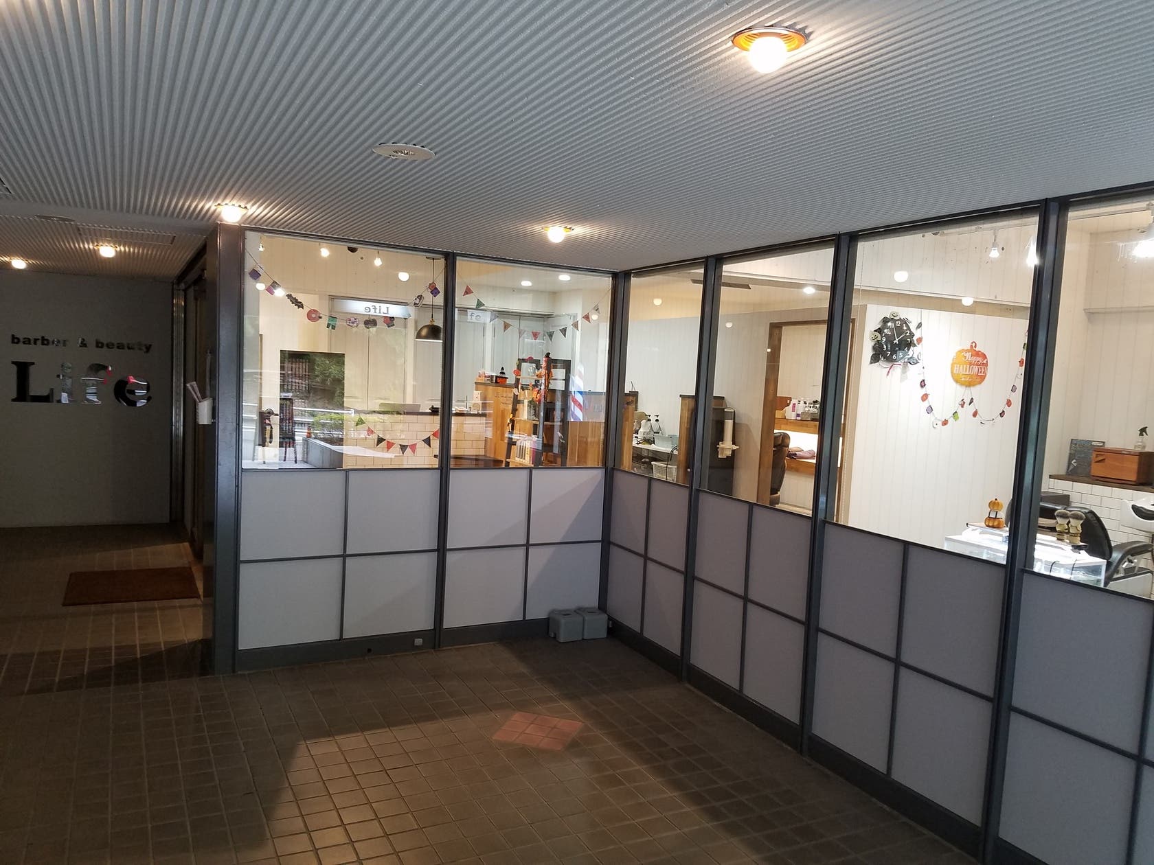 【千里山駅徒歩10分】理容美容室の併設スペース。フリーランスの方への面貸し・撮影・講習会などにおすすめの写真9