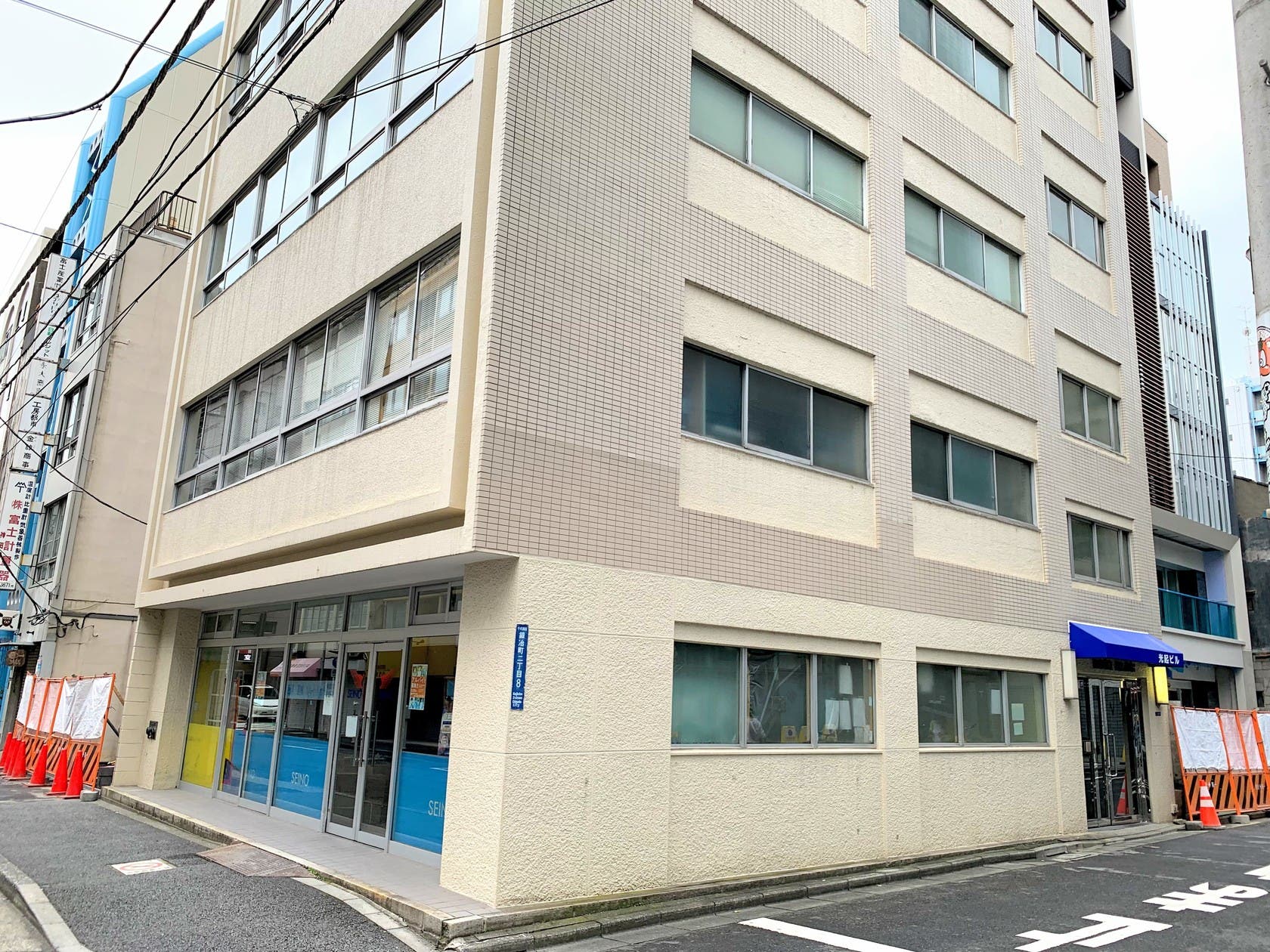 🌟トップホスト🌟12月割🎉神田徒歩1分✨全面ミラー/ダンス可・会議・配信・セミナー・研修・撮影16名着席🎐エアコン🎐の写真8